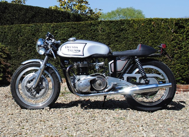 Lot 137 - 1969 Dresda Triumph T140