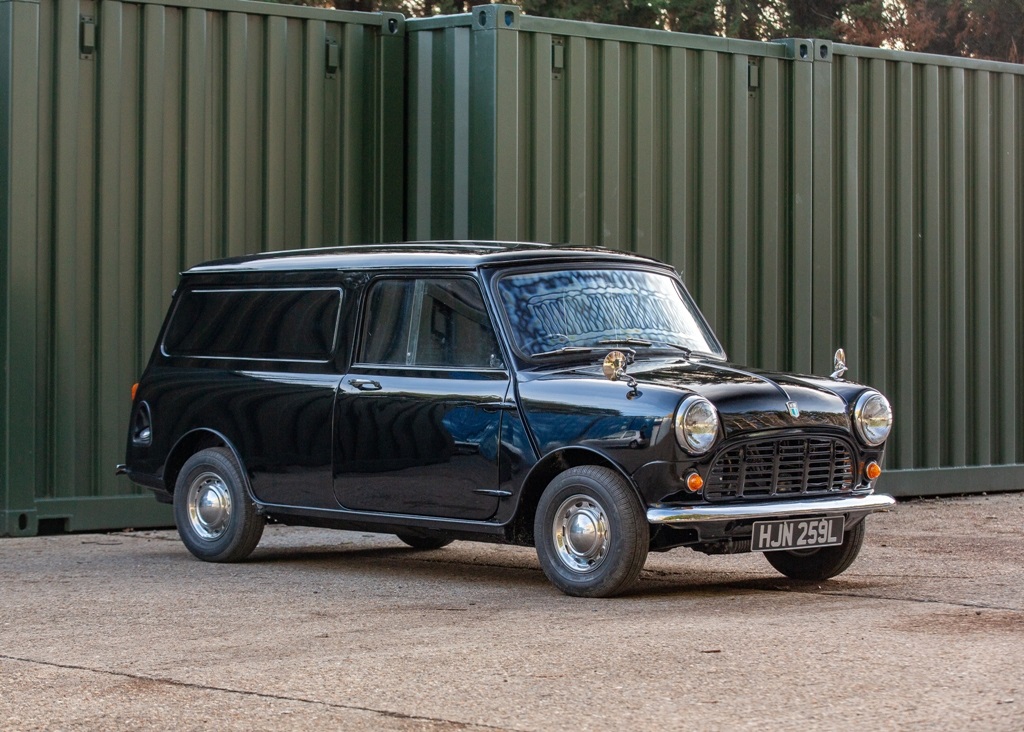 Lot 124 - 1973 Morris Mini Van (850cc)