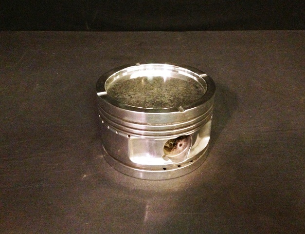 Lot 87 - Table top ashtray