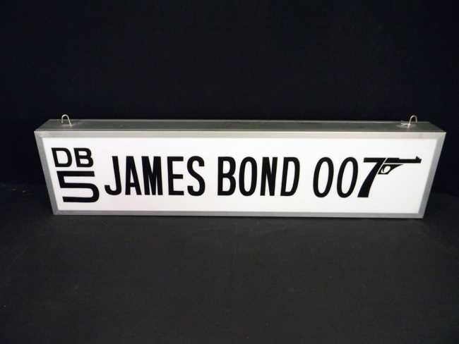 Lot 120 - James bond light