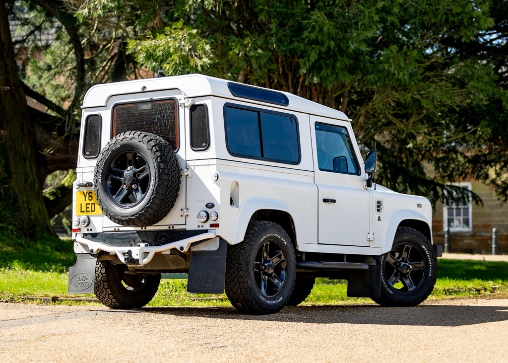 Lot 119 - 2013 Land Rover Defender 90 XS Urban Truck