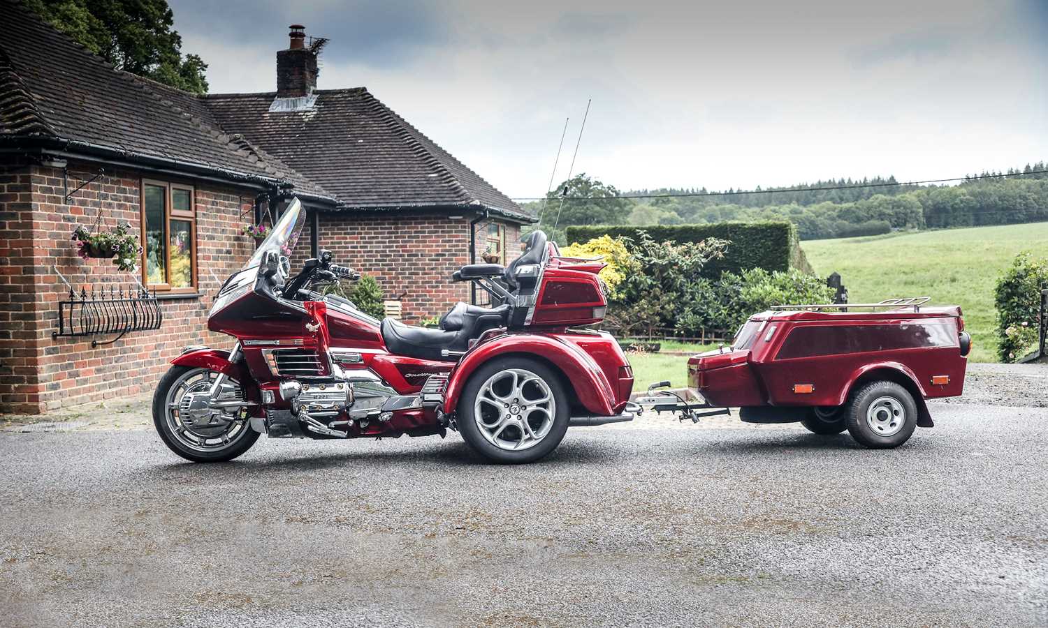 Lot 228 - 2000 Honda Goldwing Trike and Trailer