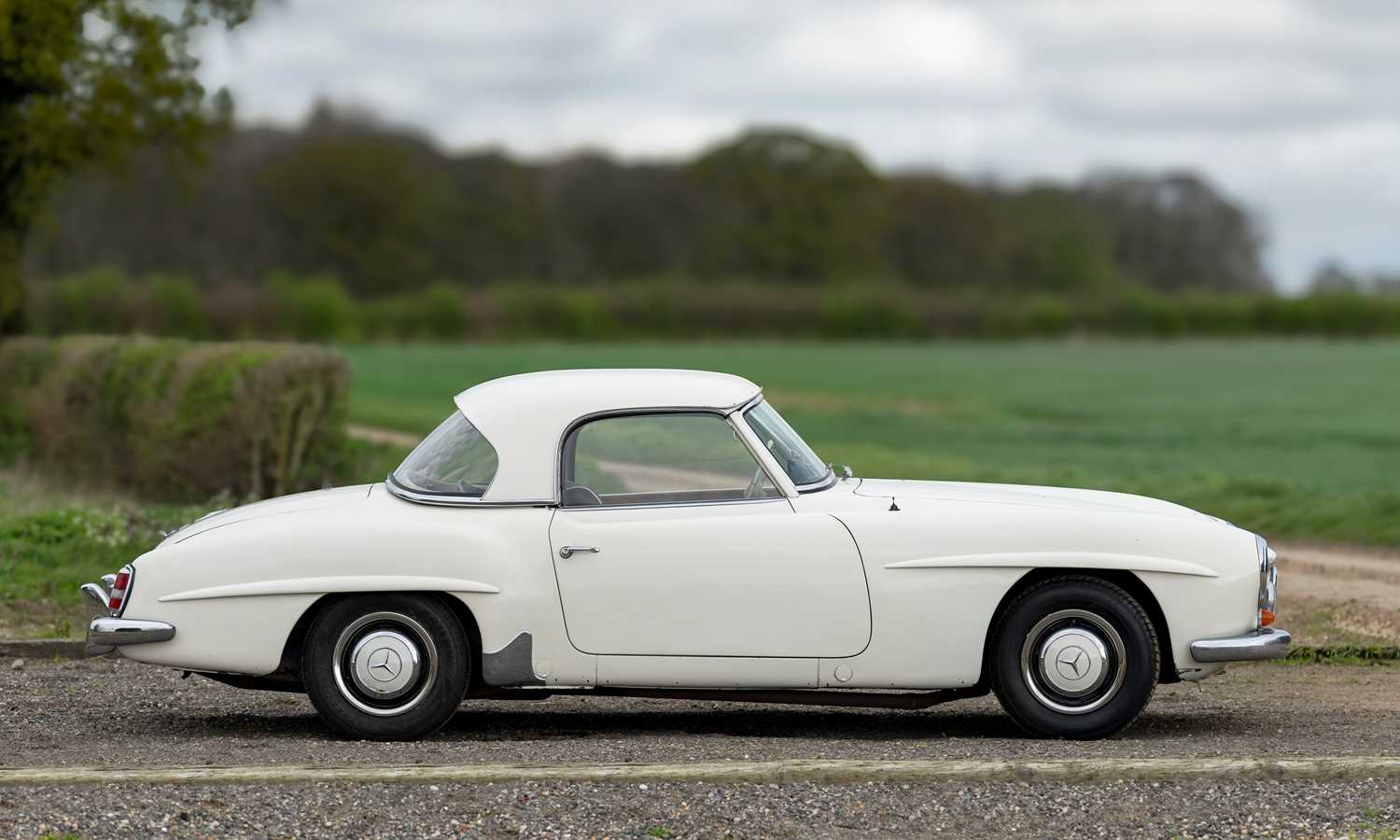 Lot 216 - 1961 Mercedes-Benz 190 SL