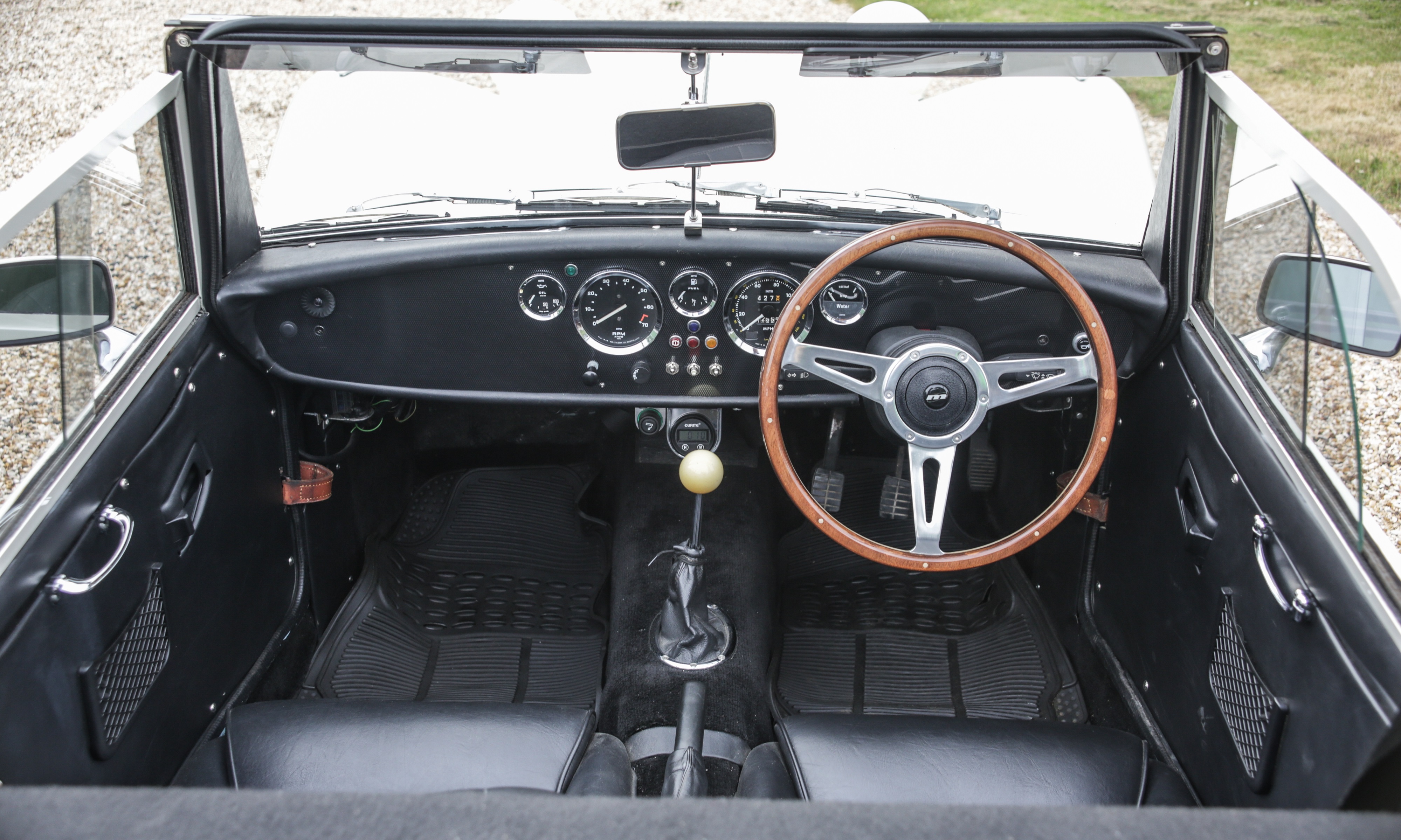 Lot 145 - 2003 JBA Falcon TSR