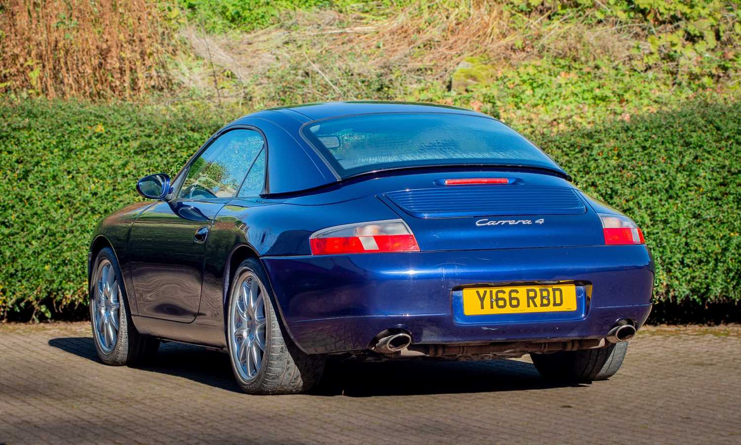 Lot 262 - 2001 Porsche 911 (996) Carrera 4 Convertible