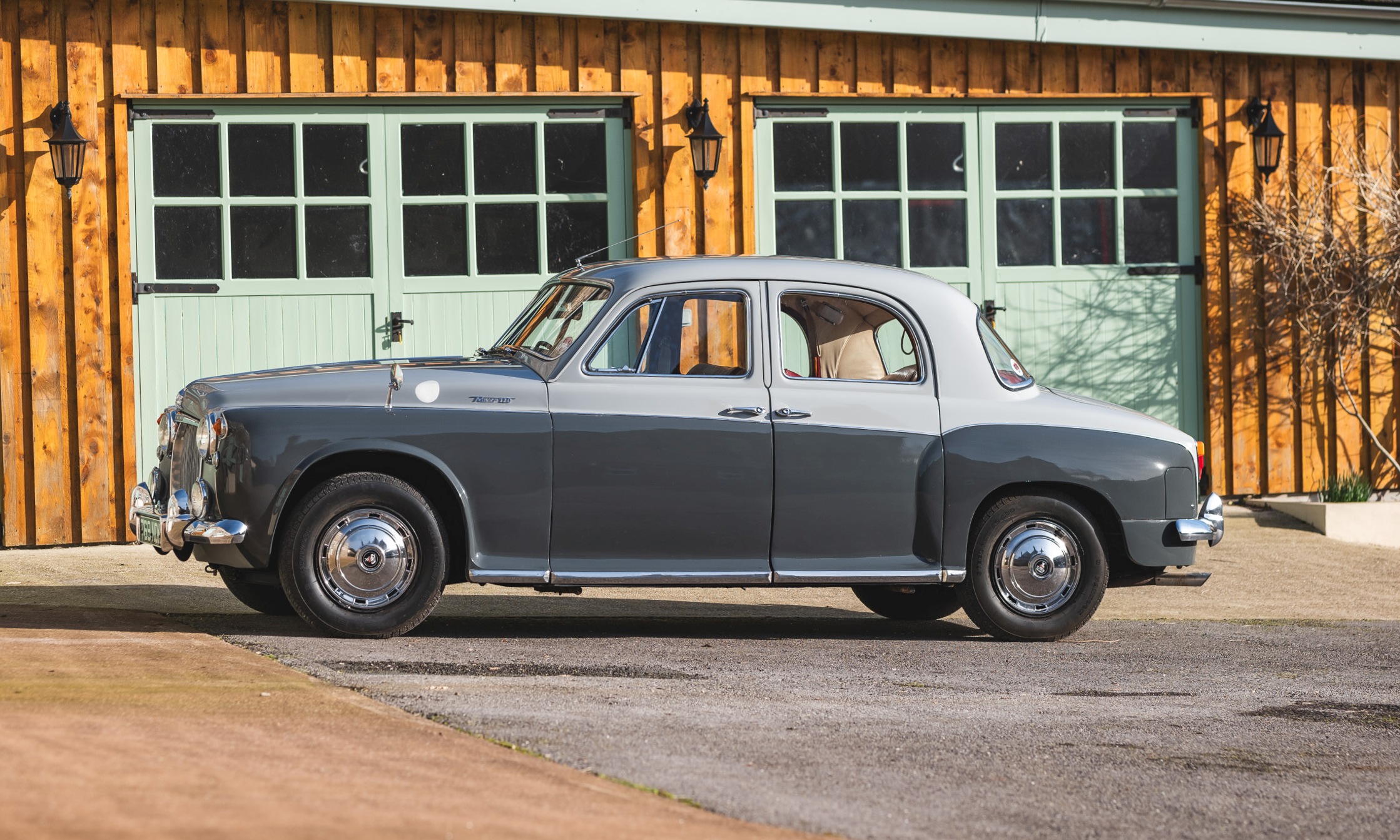 Lot 115 - 1963 Rover P4 110