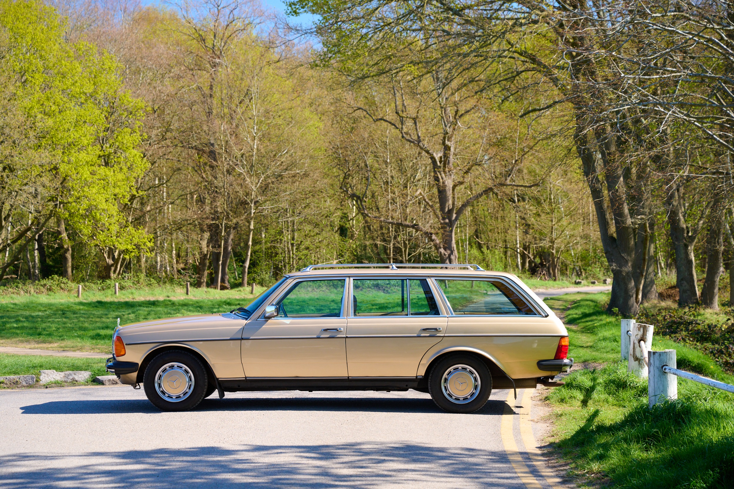 Lot 103 - 1983 Mercedes-Benz 230 TE