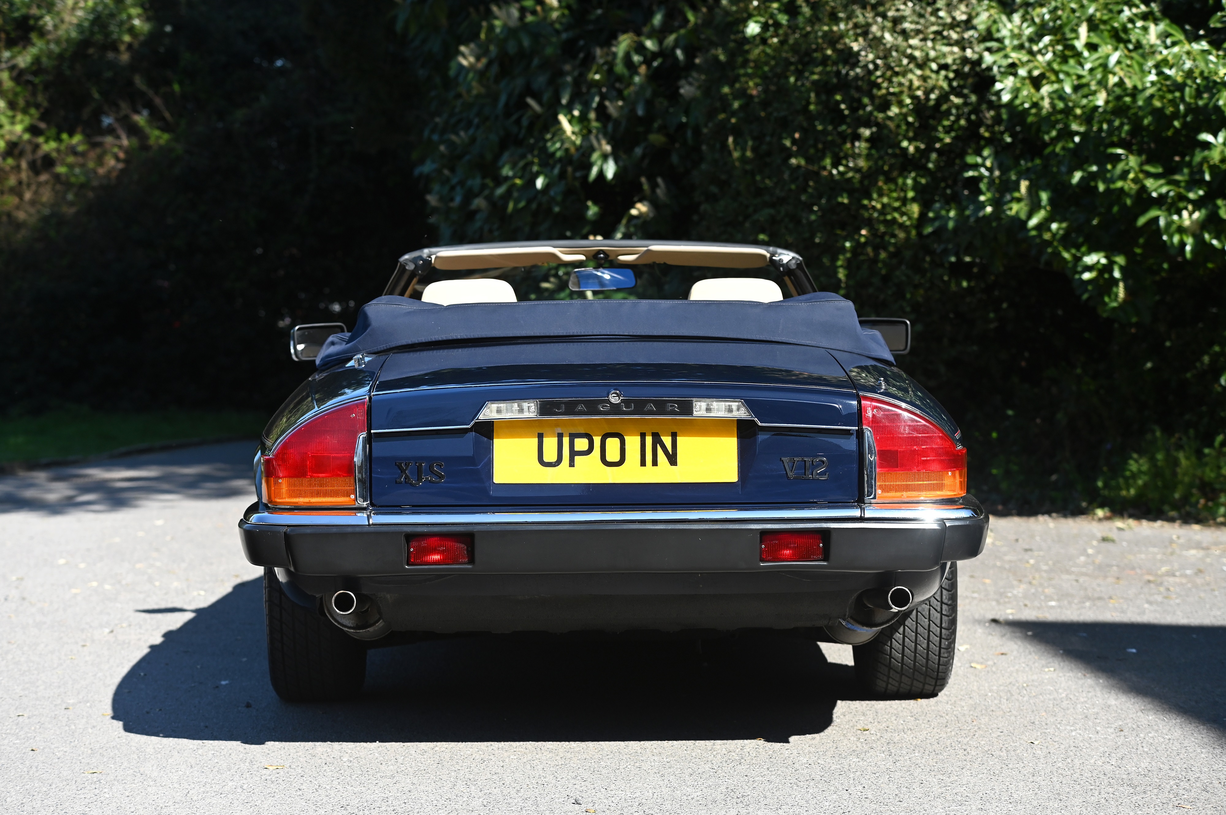 Lot 142 - 1990 Jaguar XJS Convertible