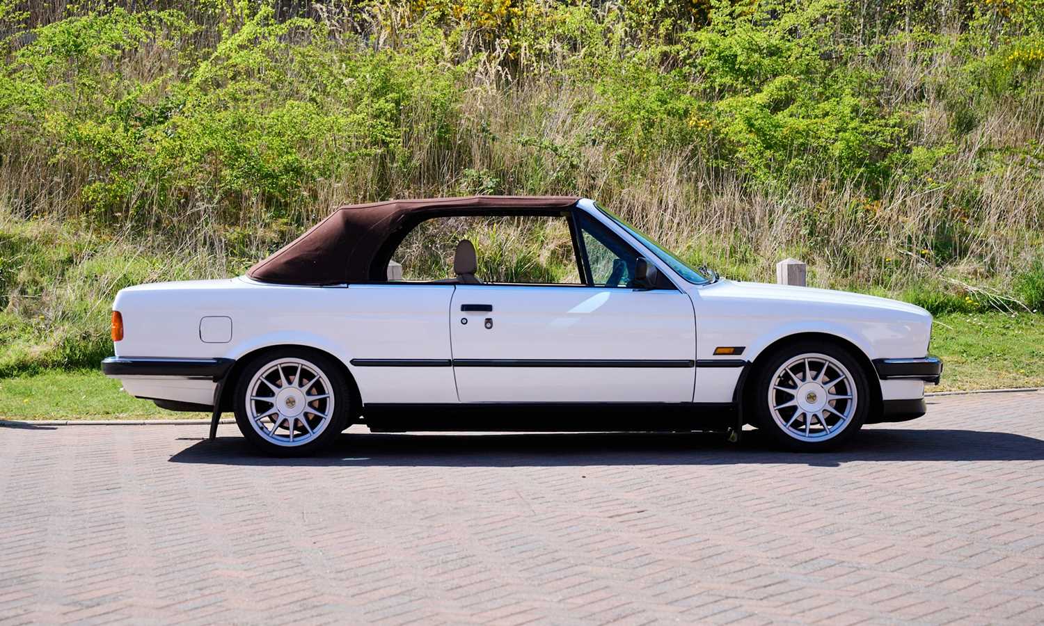 Lot 115 - 1988 BMW E30 325i Convertible