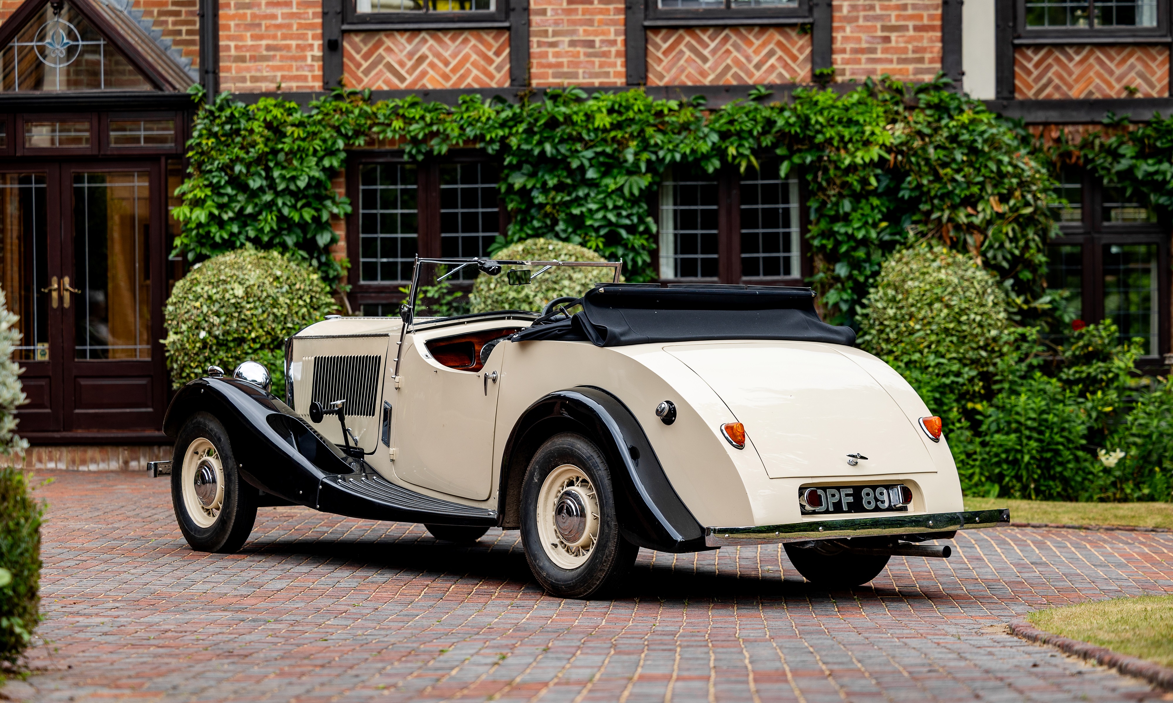 Lot 250 - 1935 Railton Eight Tourer by Abbot