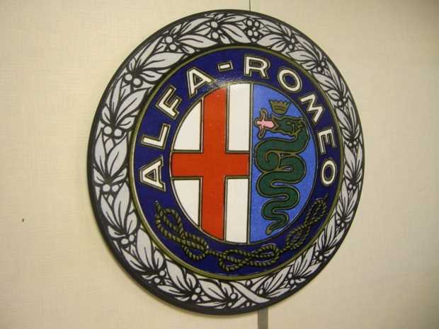 Lot 30 - Harley Davidson Motor Cycles logo wall plaque