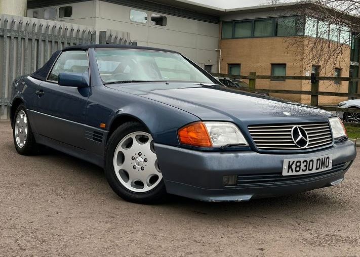 Lot 122 - 1993 Mercedes-Benz SL300