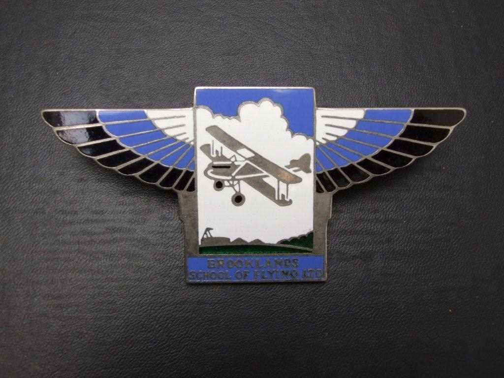 Lot 112 - A 'Brooklands School of Flying' badge.