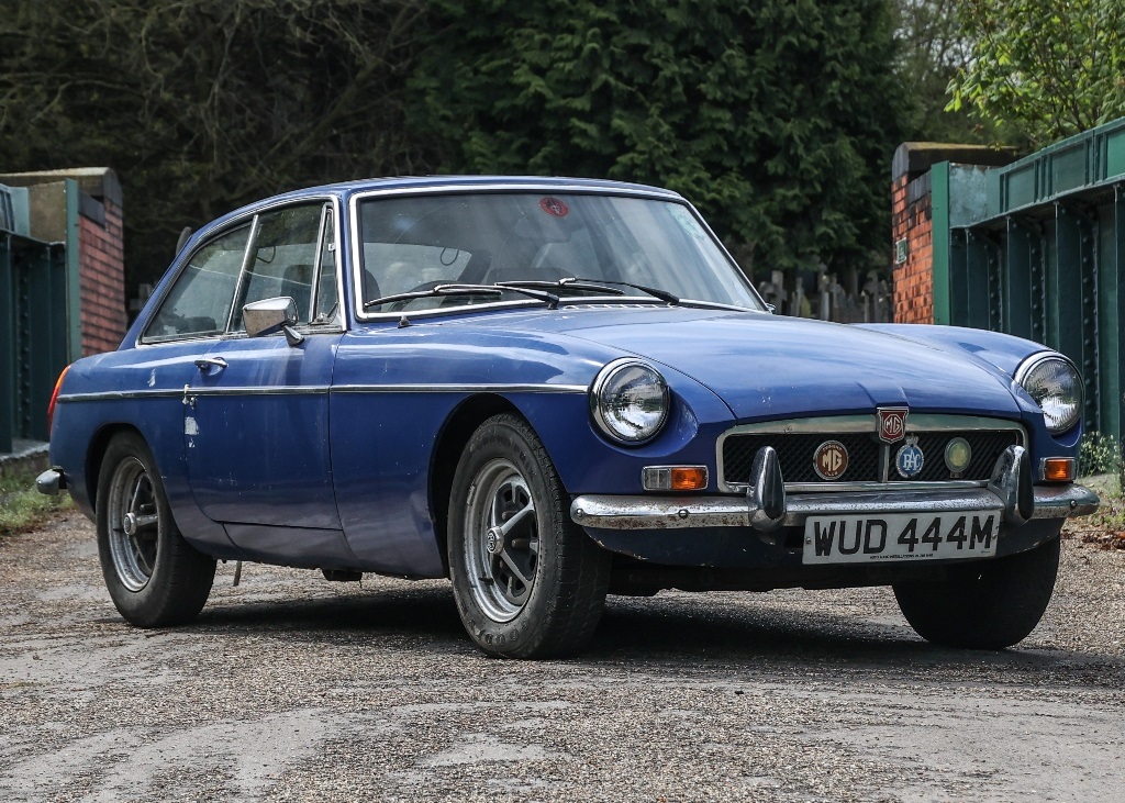 Lot 104 - 1973 MGB GT