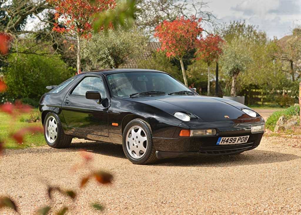 Lot 261 - 1991 Porsche 928 GT