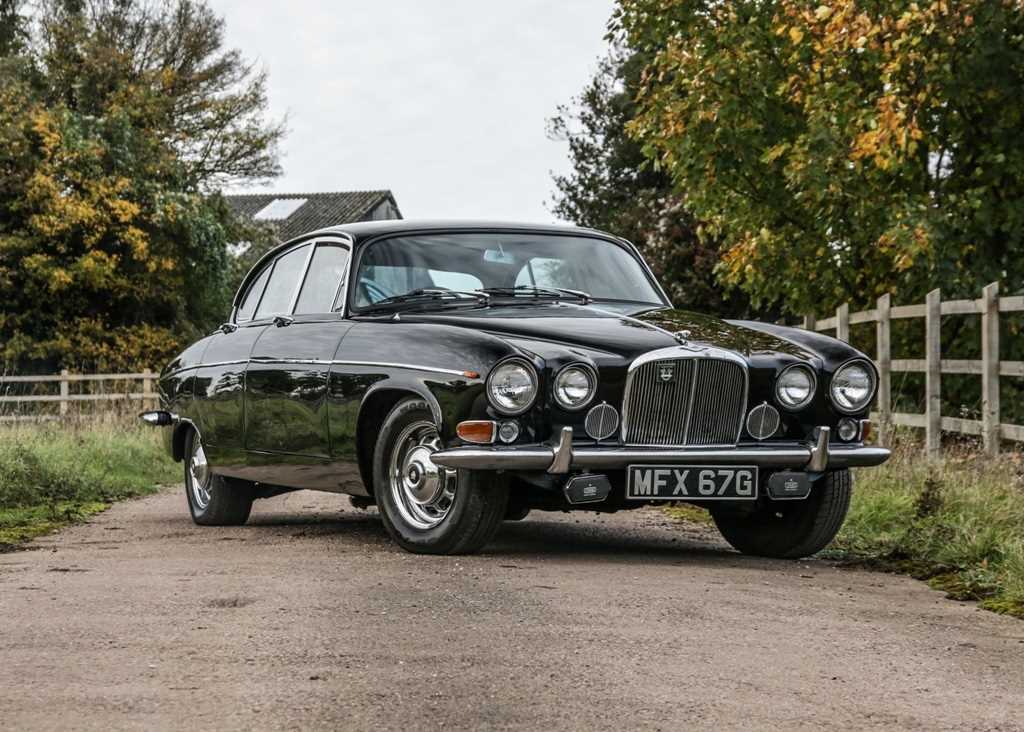 Lot 256 - 1969 Jaguar 420 G