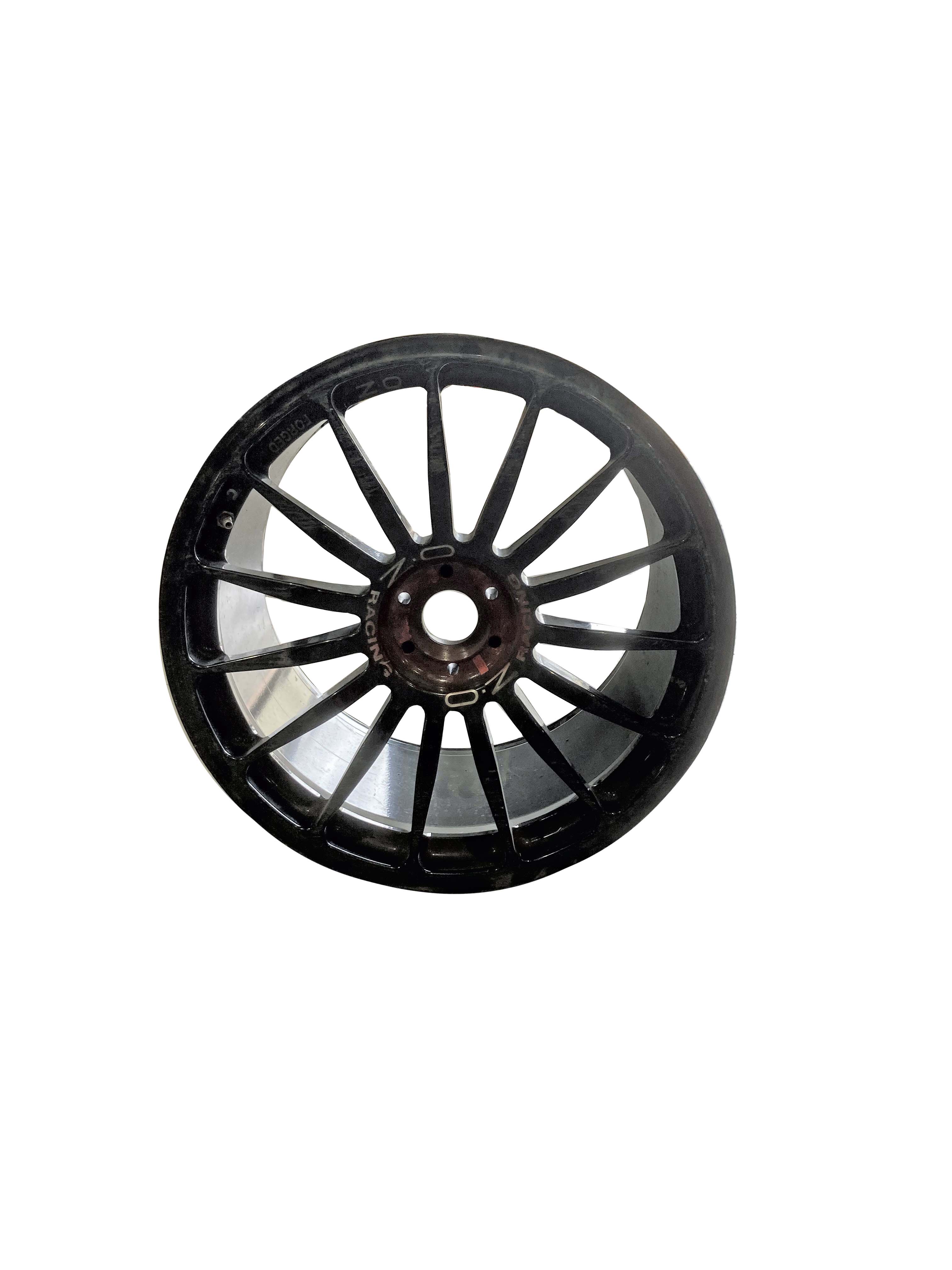 Lot 79 - Oz racing wheel